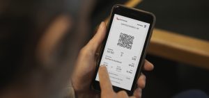 Qantas introduces digital boarding passes on international services ...